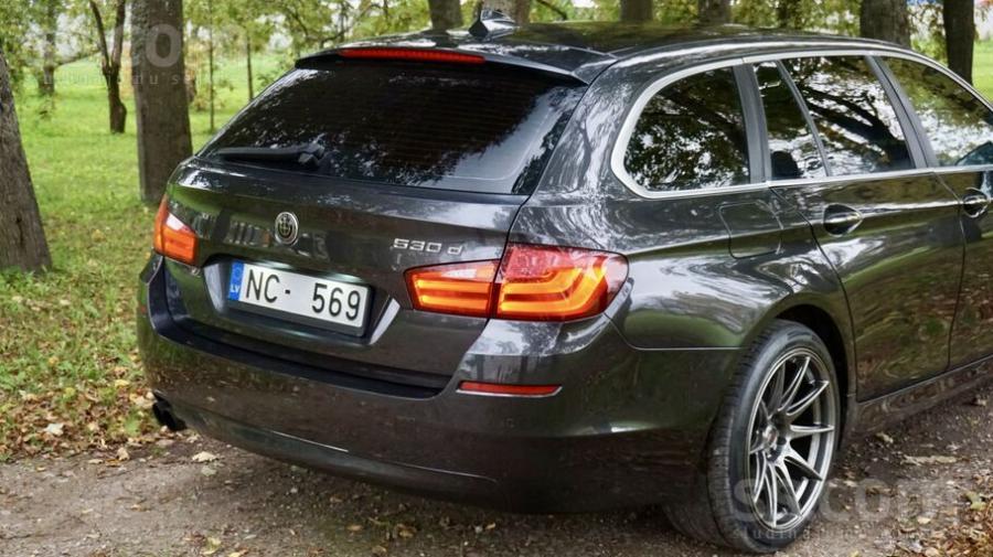 Grey BMW 530 2010 in Dobele, with an engine capacity of 3.00 L and mileage of 319 thousand km for 8200 €, photo 14 on AUTOMOTO.COM.LV