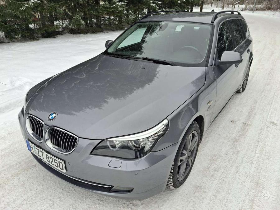Grey BMW 530 2010 in Prienai, with an engine capacity of 2.99 L and mileage of 263 thousand km for 4400 €, photo 1 on AUTOMOTO.COM.LV