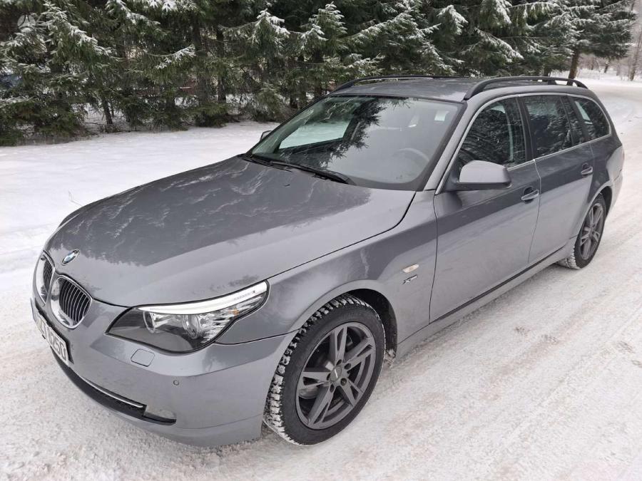 Grey BMW 530 2010 in Prienai, with an engine capacity of 2.99 L and mileage of 263 thousand km for 4400 €, photo 2 on AUTOMOTO.COM.LV