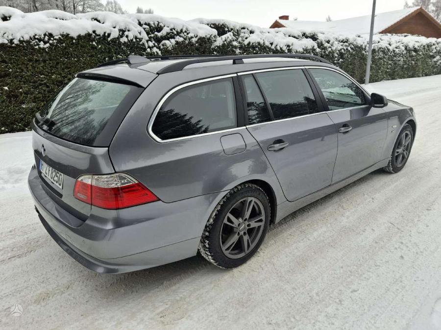 Grey BMW 530 2010 in Prienai, with an engine capacity of 2.99 L and mileage of 263 thousand km for 4400 €, photo 7 on AUTOMOTO.COM.LV
