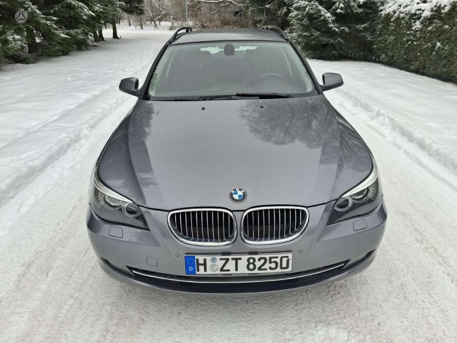 Grey BMW 530 2010 in Prienai, with an engine capacity of 2.99 L and mileage of 263 thousand km for 4400 €, photo 10 on AUTOMOTO.COM.LV