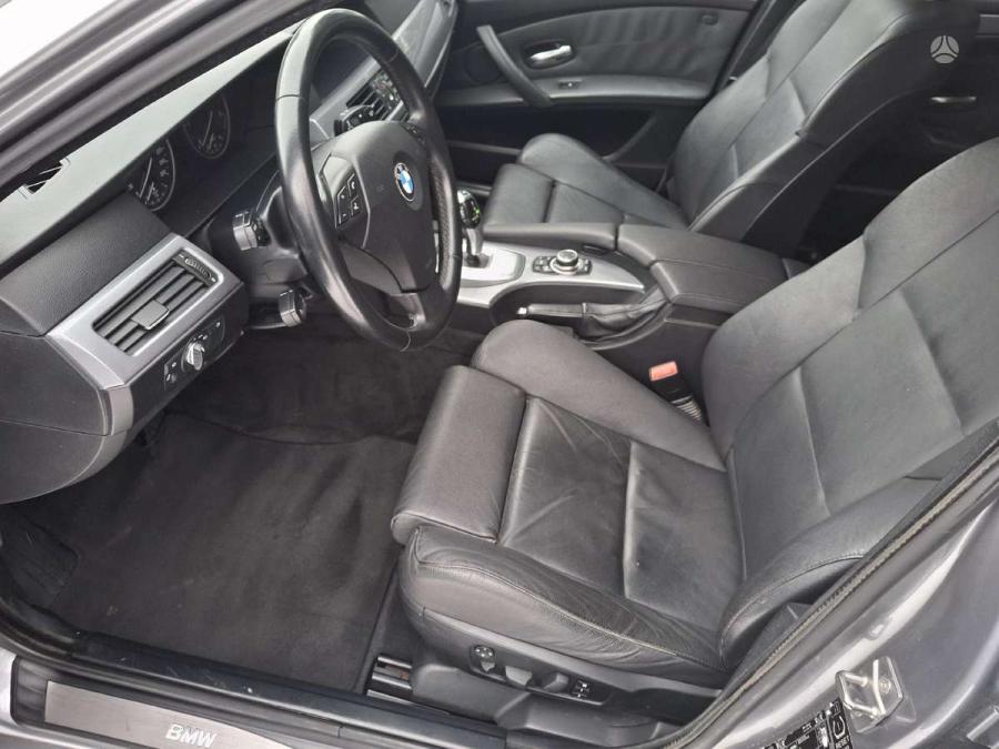 Grey BMW 530 2010 in Prienai, with an engine capacity of 2.99 L and mileage of 263 thousand km for 4400 €, photo 12 on AUTOMOTO.COM.LV