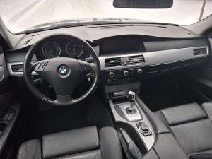 Grey BMW 530 2010 in Prienai, with an engine capacity of 2.99 L and mileage of 263 thousand km for 4400 €, photo 13 on AUTOMOTO.COM.LV