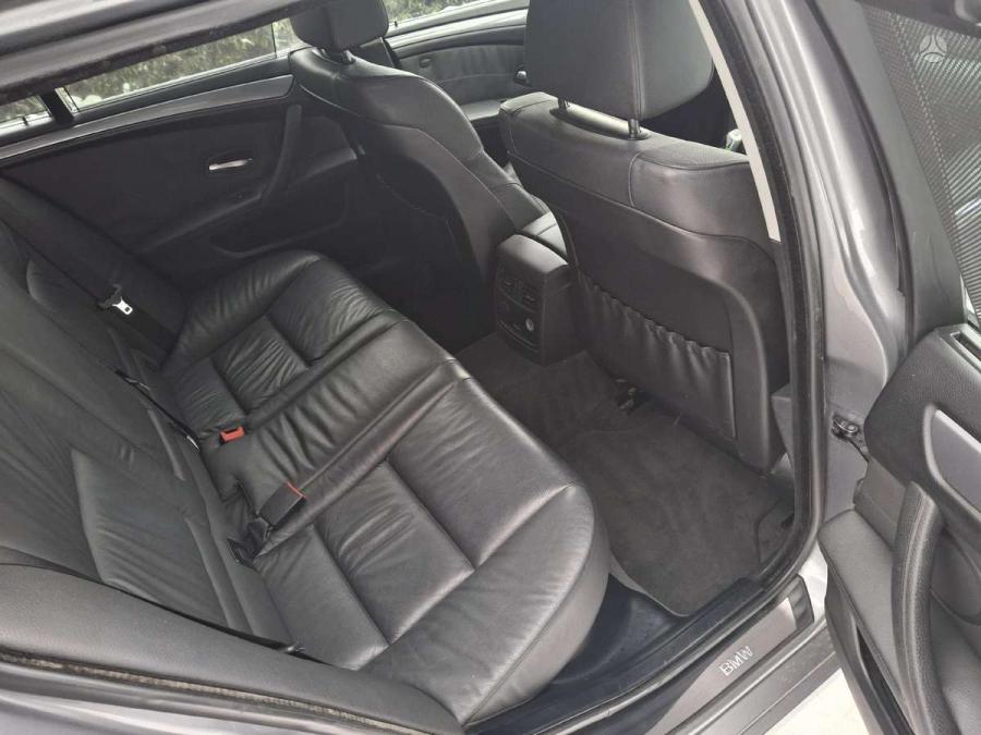 Grey BMW 530 2010 in Prienai, with an engine capacity of 2.99 L and mileage of 263 thousand km for 4400 €, photo 21 on AUTOMOTO.COM.LV