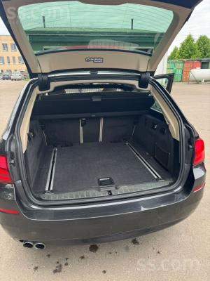 Pelēks BMW 530 2010 Jelgava, ar dzinēja tilpumu 3.00 L un nobraukumu 355 tūkst. km par 11000 €, foto 11 vietnē AUTOMOTO.COM.LV
