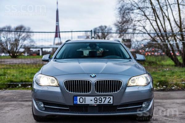 Grey BMW 530 2010 in Riga, with an engine capacity of 3.00 L and mileage of 261 thousand km for 9990 €, photo 3 on AUTOMOTO.COM.LV