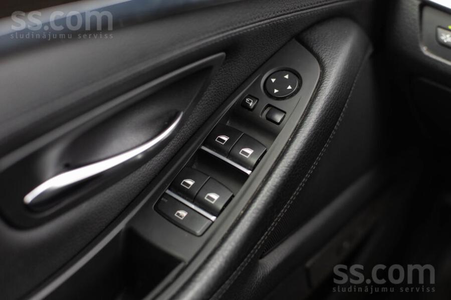 Pelēks BMW 530 2010 Rīga, ar dzinēja tilpumu 3.00 L un nobraukumu 308 tūkst. km par 9990 €, foto 16 vietnē AUTOMOTO.COM.LV