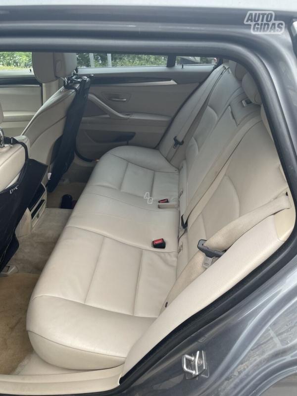 Grey BMW 530 2010 in Kaunas, with an engine capacity of 3.00 L and mileage of 423 thousand km for 5900 €, photo 8 on AUTOMOTO.COM.LV