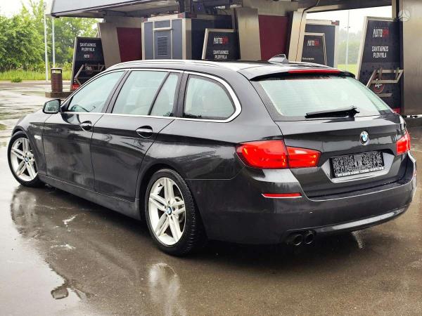 Pelēks BMW 530 2010 Panevēža, ar dzinēja tilpumu 2.99 L un nobraukumu 275 tūkst. km par 6999 €, foto 2 vietnē AUTOMOTO.COM.LV