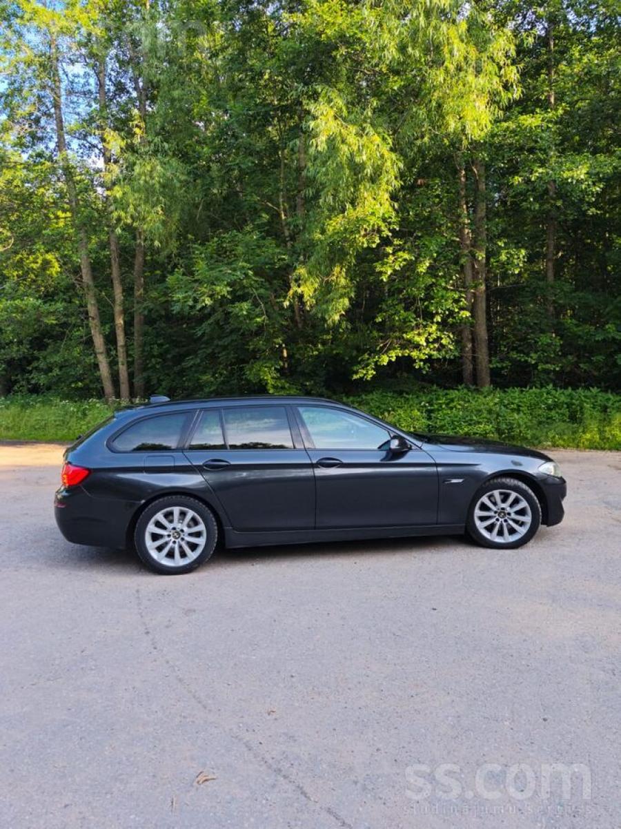 Grey BMW 530 2010 in Liepaja, with an engine capacity of 3.00 L and mileage of 309 thousand km for 7200 €, photo 8 on AUTOMOTO.COM.LV