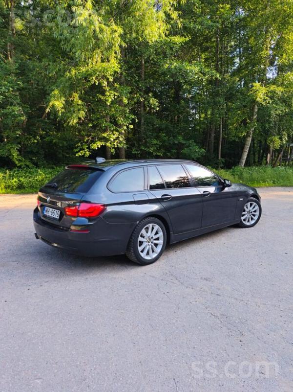 Grey BMW 530 2010 in Liepaja, with an engine capacity of 3.00 L and mileage of 309 thousand km for 7200 €, photo 8 on AUTOMOTO.COM.LV