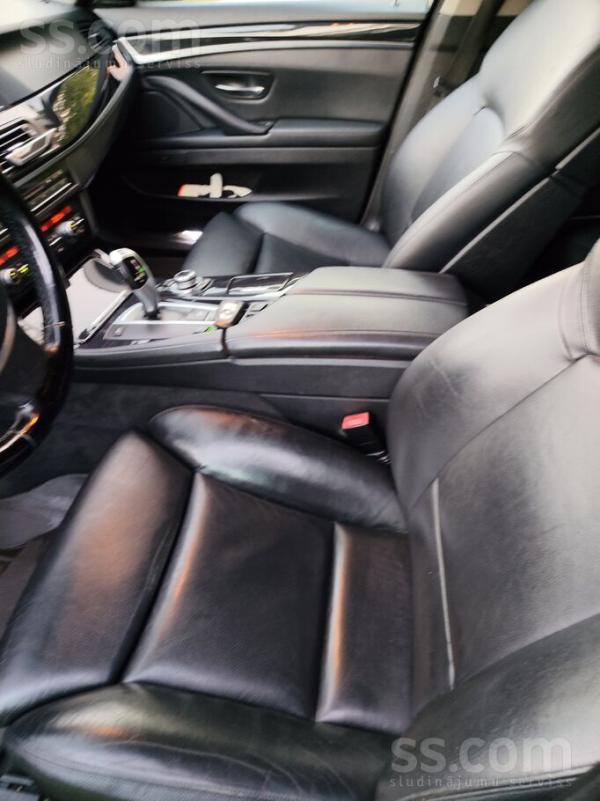 Grey BMW 530 2010 in Jelgava, with an engine capacity of 3.00 L and mileage of 323 thousand km for 9500 €, photo 10 on AUTOMOTO.COM.LV