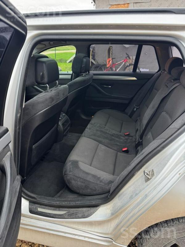 Pelēks BMW 530 2010 Ogre, ar dzinēja tilpumu 3.00 L un nobraukumu 537 tūkst. km par 6000 €, foto 5 vietnē AUTOMOTO.COM.LV