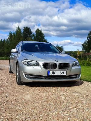 Grey BMW 530 2010 in Jelgava, with an engine capacity of 3.00 L and mileage of 284 thousand km for 8300 €, photo 1 on AUTOMOTO.COM.LV
