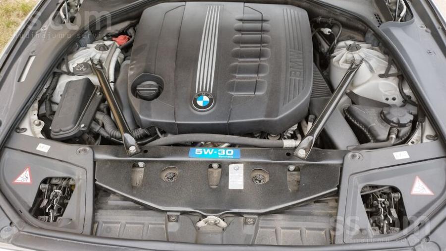 Grey BMW 530 2010 in Jelgava, with an engine capacity of 3.00 L and mileage of 284 thousand km for 8300 €, photo 10 on AUTOMOTO.COM.LV