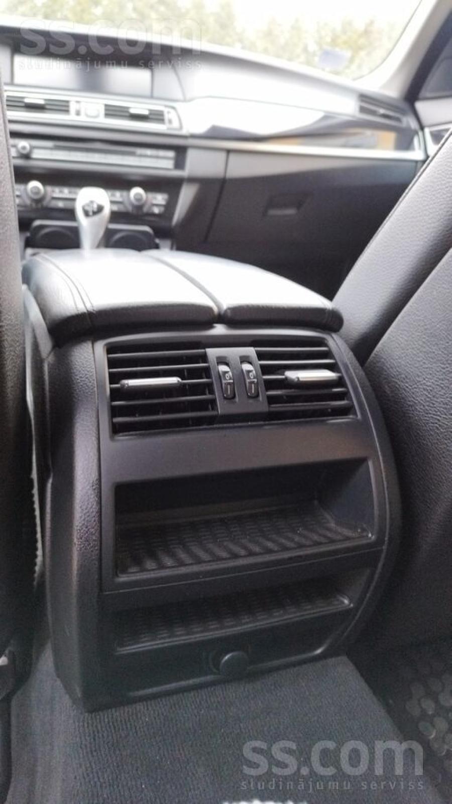 Grey BMW 530 2010 in Jelgava, with an engine capacity of 3.00 L and mileage of 284 thousand km for 8300 €, photo 13 on AUTOMOTO.COM.LV