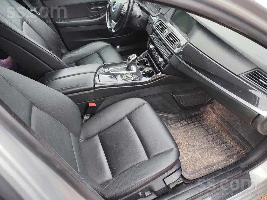 Grey BMW 530 2010 in Jelgava, with an engine capacity of 3.00 L and mileage of 284 thousand km for 8300 €, photo 20 on AUTOMOTO.COM.LV