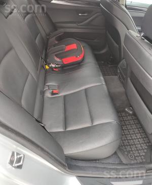 Grey BMW 530 2010 in Jelgava, with an engine capacity of 3.00 L and mileage of 284 thousand km for 8300 €, photo 24 on AUTOMOTO.COM.LV