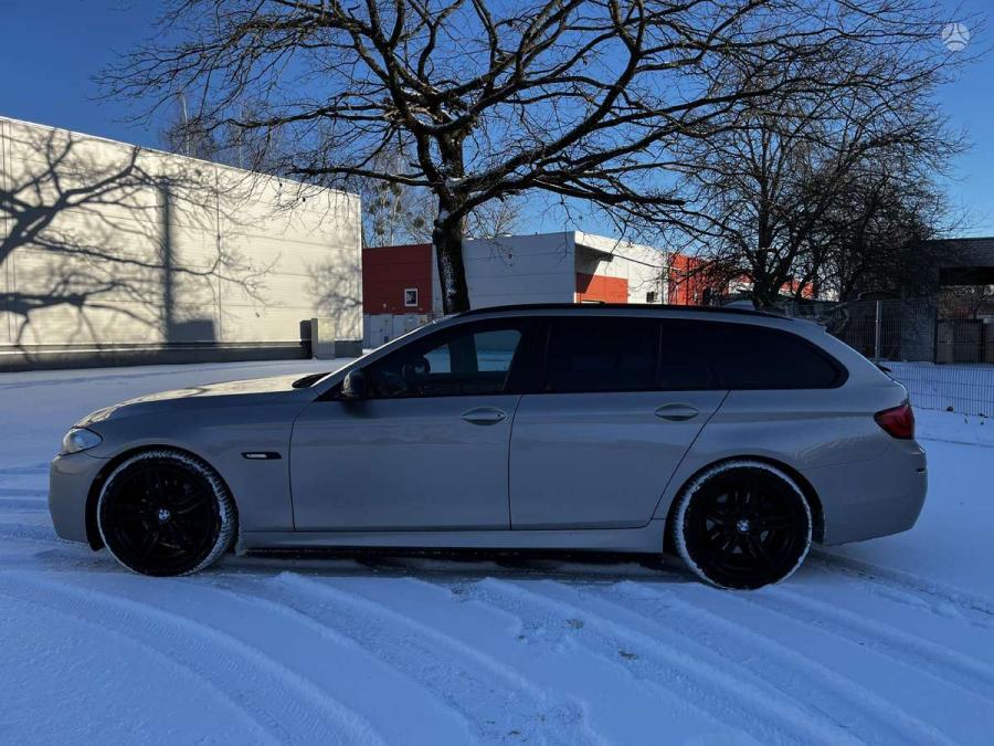 Pelēks BMW 530 2011 Alīta, ar dzinēja tilpumu 2.99 L un nobraukumu 440 tūkst. km par 9850 €, foto 2 vietnē AUTOMOTO.COM.LV