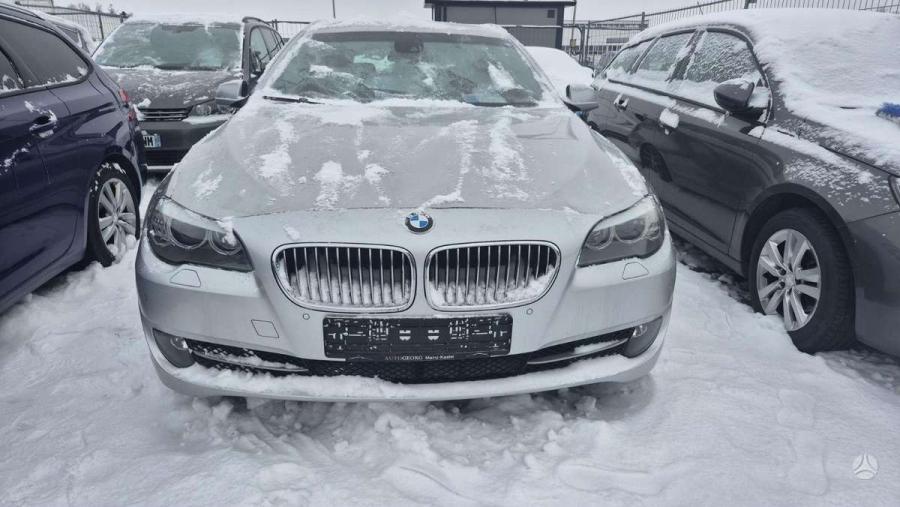 Pelēks BMW 530 2011 Marijampole, ar dzinēja tilpumu 2.99 L un nobraukumu 287 tūkst. km par 8485 €, foto 2 vietnē AUTOMOTO.COM.LV