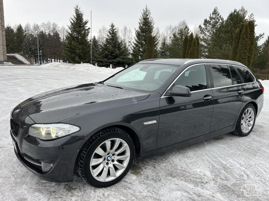 Pelēks BMW 530 2011 Alīta, ar dzinēja tilpumu 3.00 L un nobraukumu 325 tūkst. km par 6750 €, foto 9 vietnē AUTOMOTO.COM.LV