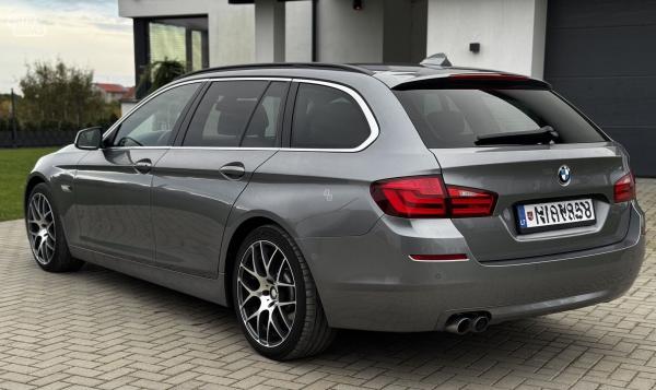 Pelēks BMW 530 2011 Viļņa, ar dzinēja tilpumu 3.00 L un nobraukumu 340 tūkst. km par 7800 €, foto 4 vietnē AUTOMOTO.COM.LV