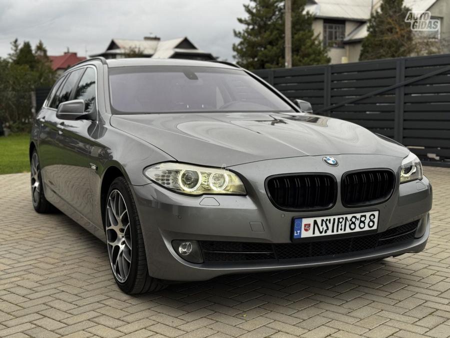 Pelēks BMW 530 2011 Viļņa, ar dzinēja tilpumu 3.00 L un nobraukumu 340 tūkst. km par 7800 €, foto 2 vietnē AUTOMOTO.COM.LV