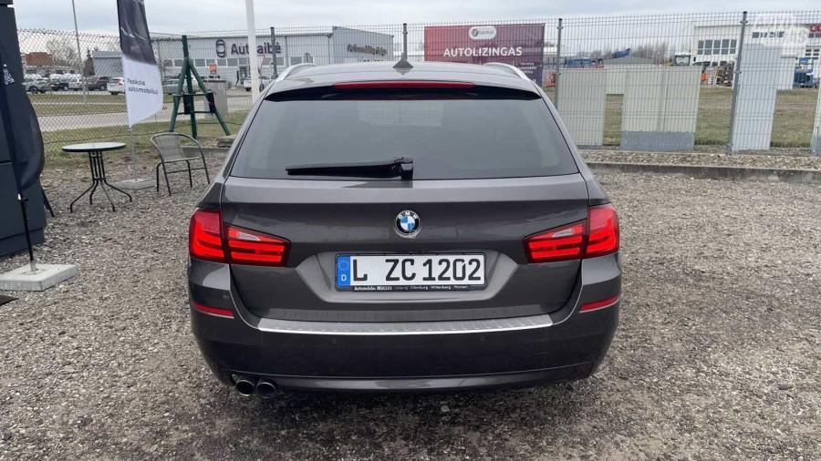 Grey BMW 530 2011 in Marijampole, with an engine capacity of 3.00 L and mileage of 313 thousand km for 7990 €, photo 9 on AUTOMOTO.COM.LV