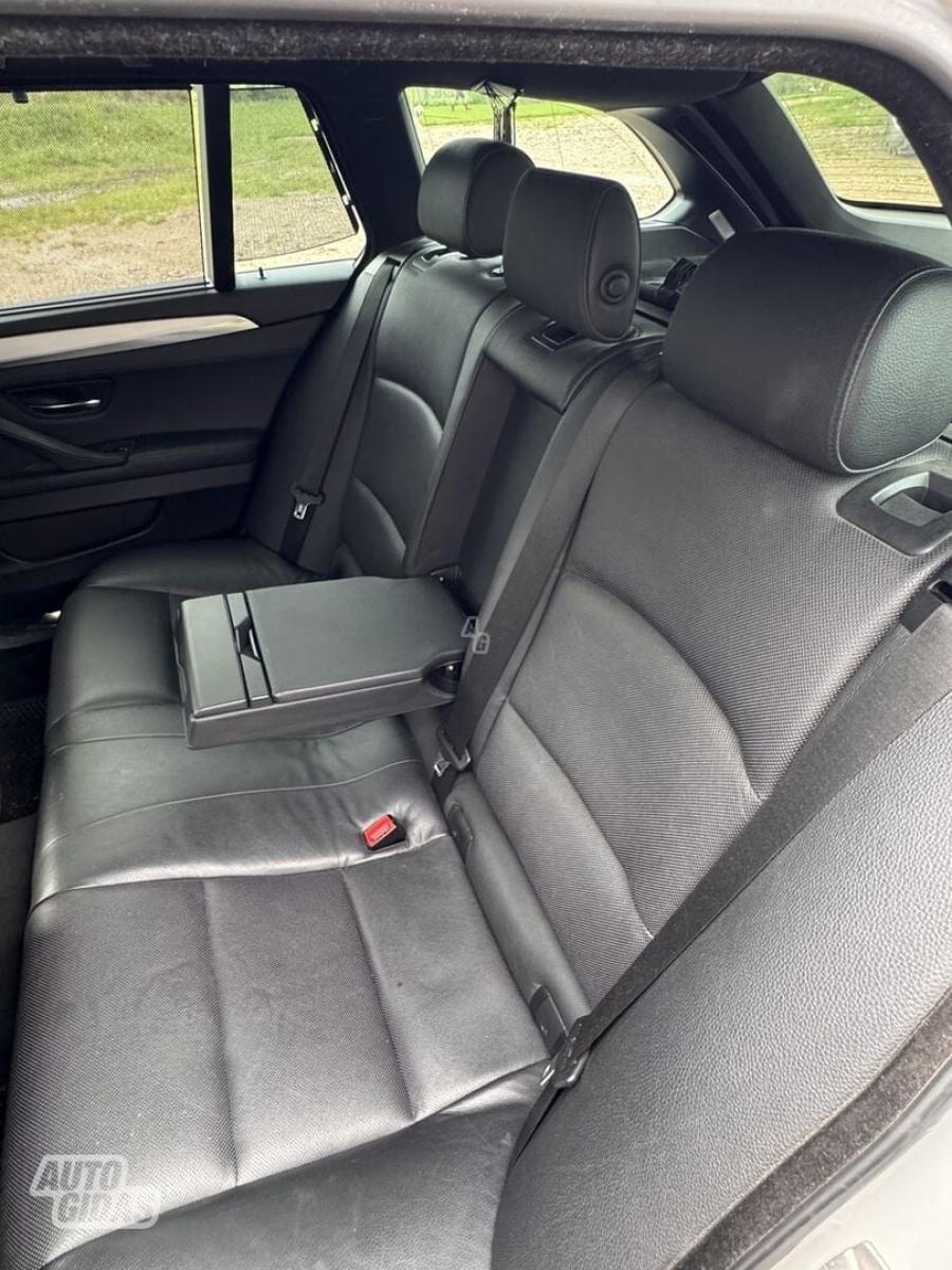 Pelēks BMW 530 2011 Alīta, ar dzinēja tilpumu 3.00 L un nobraukumu 311 tūkst. km par 10490 €, foto 13 vietnē AUTOMOTO.COM.LV