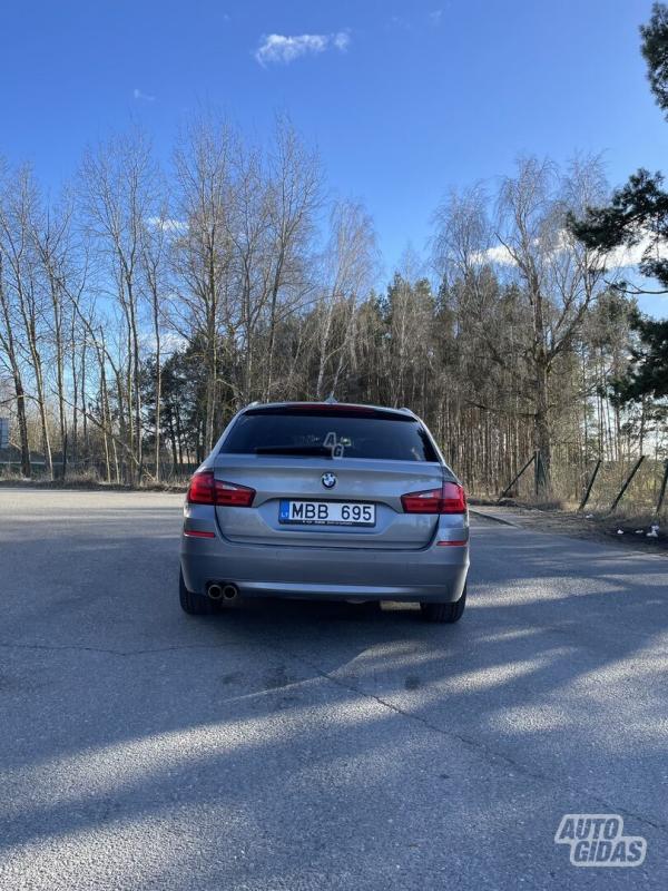 Pelēks BMW 530 2011 Panevēža, ar dzinēja tilpumu 3.00 L un nobraukumu 372 tūkst. km par 7100 €, foto 2 vietnē AUTOMOTO.COM.LV