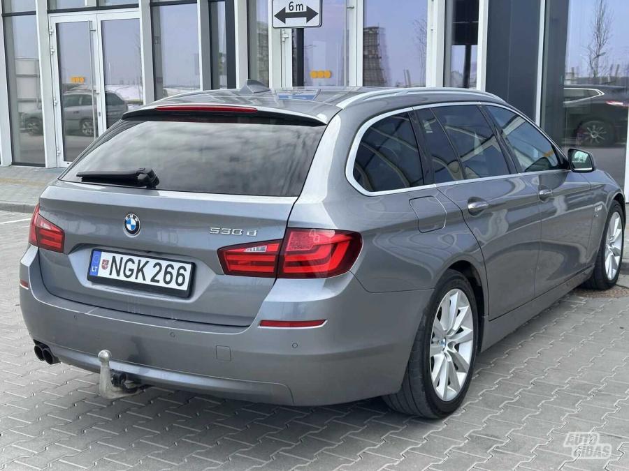 Grey BMW 530 2011 in Vilnius, with an engine capacity of 3.00 L and mileage of 371 thousand km for 7300 €, photo 5 on AUTOMOTO.COM.LV