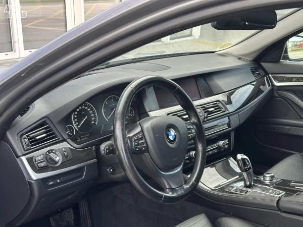 Pelēks BMW 530 2011 Viļņa, ar dzinēja tilpumu 3.00 L un nobraukumu 371 tūkst. km par 7300 €, foto 7 vietnē AUTOMOTO.COM.LV