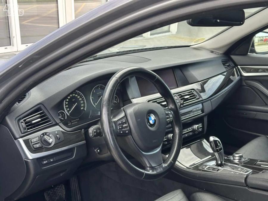 Grey BMW 530 2011 in Vilnius, with an engine capacity of 3.00 L and mileage of 371 thousand km for 7300 €, photo 8 on AUTOMOTO.COM.LV