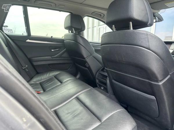 Pelēks BMW 530 2011 Viļņa, ar dzinēja tilpumu 3.00 L un nobraukumu 371 tūkst. km par 7300 €, foto 10 vietnē AUTOMOTO.COM.LV