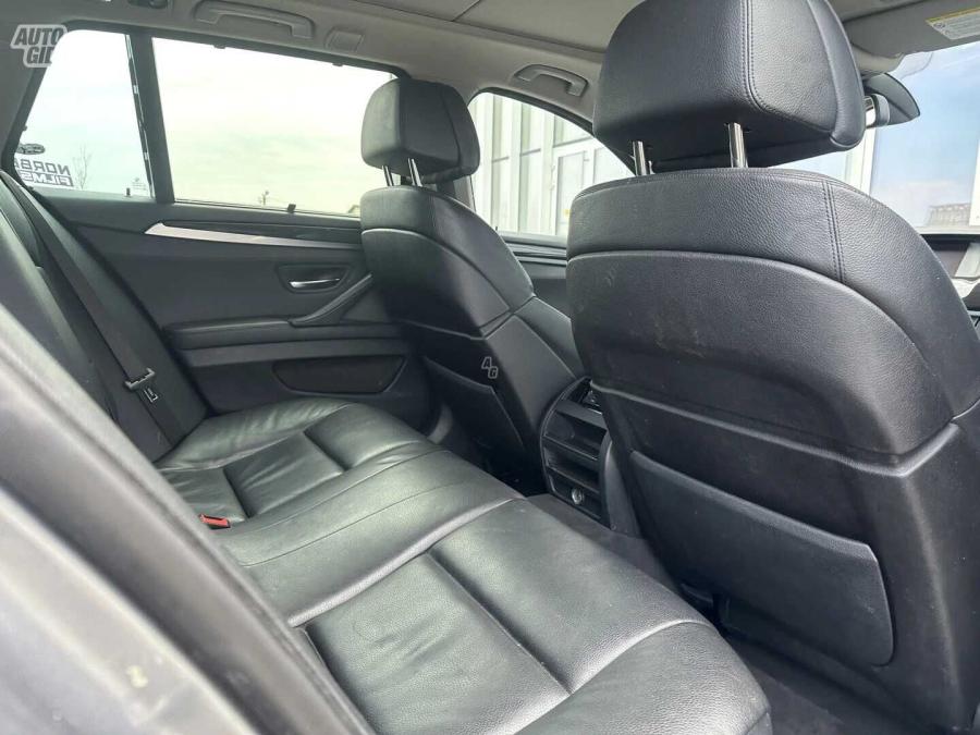 Grey BMW 530 2011 in Vilnius, with an engine capacity of 3.00 L and mileage of 371 thousand km for 7300 €, photo 11 on AUTOMOTO.COM.LV