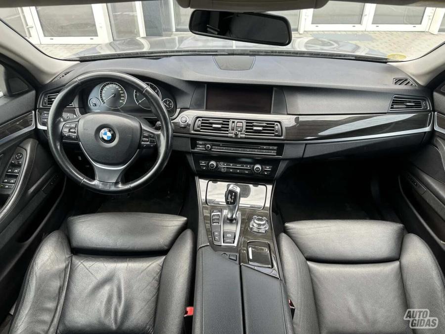 Grey BMW 530 2011 in Vilnius, with an engine capacity of 3.00 L and mileage of 371 thousand km for 7300 €, photo 14 on AUTOMOTO.COM.LV