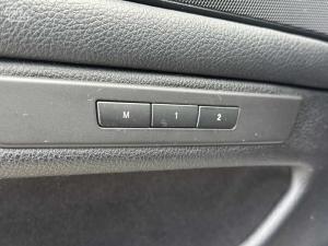 Grey BMW 530 2011 in Vilnius, with an engine capacity of 3.00 L and mileage of 371 thousand km for 7300 €, photo 19 on AUTOMOTO.COM.LV