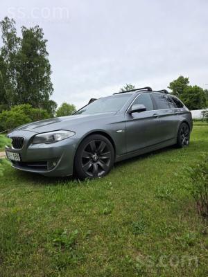 Pelēks BMW 530 2011 Rīga, ar dzinēja tilpumu 3.00 L un nobraukumu 363 tūkst. km par 8500 €, foto 4 vietnē AUTOMOTO.COM.LV