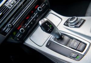 Grey BMW 530 2011 in Cesis, with an engine capacity of 3.00 L and mileage of 410 thousand km for 8750 €, photo 16 on AUTOMOTO.COM.LV