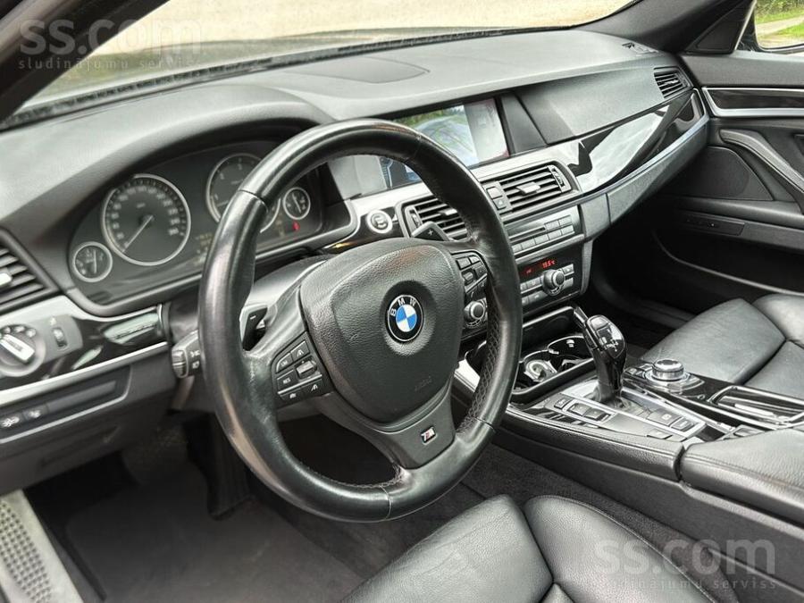 Grey BMW 530 2011 in Riga, with an engine capacity of 3.00 L and mileage of 254 thousand km for 10500 €, photo 10 on AUTOMOTO.COM.LV
