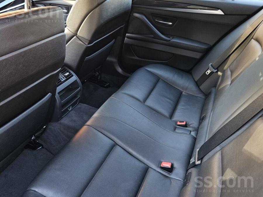 Grey BMW 530 2011 in Jekabpils, with an engine capacity of 3.00 L and mileage of 338 thousand km for 8490 €, photo 14 on AUTOMOTO.COM.LV