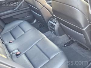 Grey BMW 530 2011 in Jekabpils, with an engine capacity of 3.00 L and mileage of 338 thousand km for 8490 €, photo 16 on AUTOMOTO.COM.LV