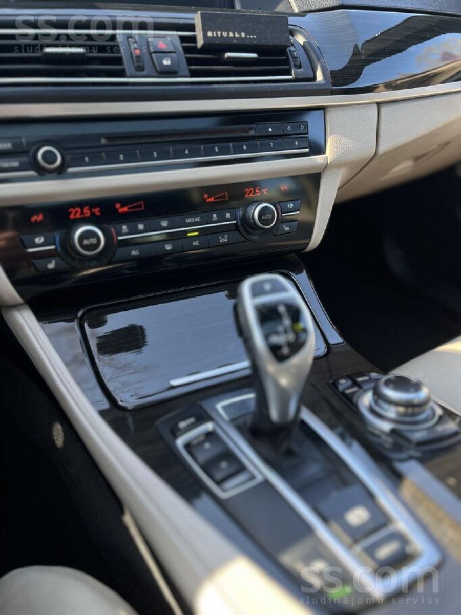 Pelēks BMW 530 2011 Rīga, ar dzinēja tilpumu 3.00 L un nobraukumu 329 tūkst. km par 9850 €, foto 16 vietnē AUTOMOTO.COM.LV