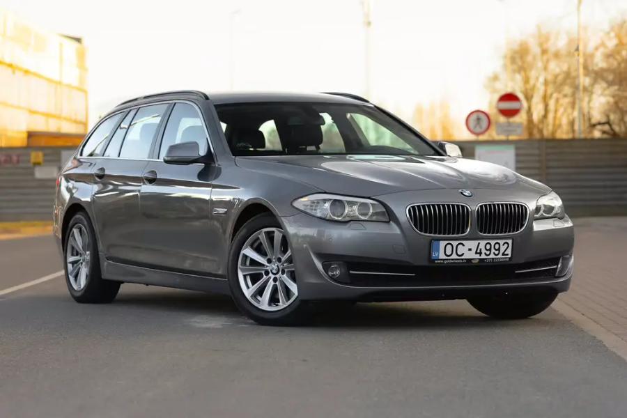 Pelēks BMW 530 2011 Jelgava, ar dzinēja tilpumu 3.00 L un nobraukumu 314 tūkst. km par 9200 €, foto 3 vietnē AUTOMOTO.COM.LV