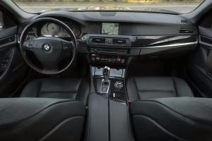 Pelēks BMW 530 2011 Jelgava, ar dzinēja tilpumu 3.00 L un nobraukumu 314 tūkst. km par 9200 €, foto 9 vietnē AUTOMOTO.COM.LV