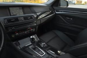 Pelēks BMW 530 2011 Jelgava, ar dzinēja tilpumu 3.00 L un nobraukumu 314 tūkst. km par 9200 €, foto 11 vietnē AUTOMOTO.COM.LV