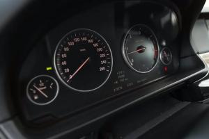 Pelēks BMW 530 2011 Jelgava, ar dzinēja tilpumu 3.00 L un nobraukumu 314 tūkst. km par 9200 €, foto 12 vietnē AUTOMOTO.COM.LV