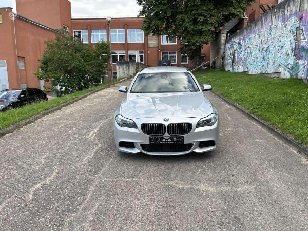 Grey BMW 530 2011 in Panevezys, with an engine capacity of 3.00 L and mileage of 329 thousand km for 8750 €, photo 1 on AUTOMOTO.COM.LV