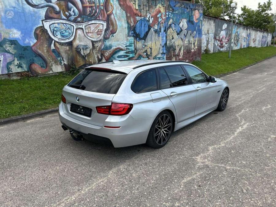 Grey BMW 530 2011 in Panevezys, with an engine capacity of 3.00 L and mileage of 329 thousand km for 8750 €, photo 7 on AUTOMOTO.COM.LV