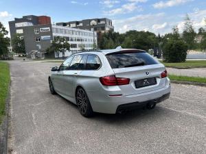 Grey BMW 530 2011 in Panevezys, with an engine capacity of 3.00 L and mileage of 329 thousand km for 8750 €, photo 8 on AUTOMOTO.COM.LV
